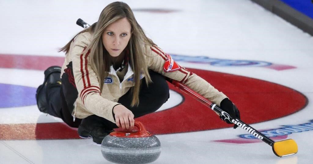 Rachel Homan defeats Eun Ji Gim 6-2 at Grand Slam of Curling's Masters ...