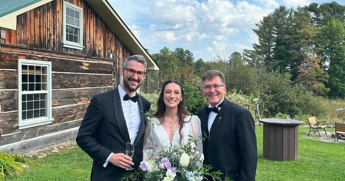 Here comes the MPP: Ontario bill could let politicians perform weddings ...