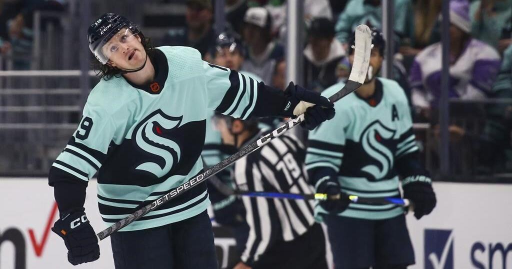 Connor McDavid shines as Oilers pound Kraken 7-2 | Sports News ...