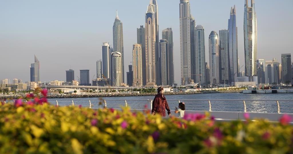 After a fast start, COP28 climate talks now in murky middle of hope ...