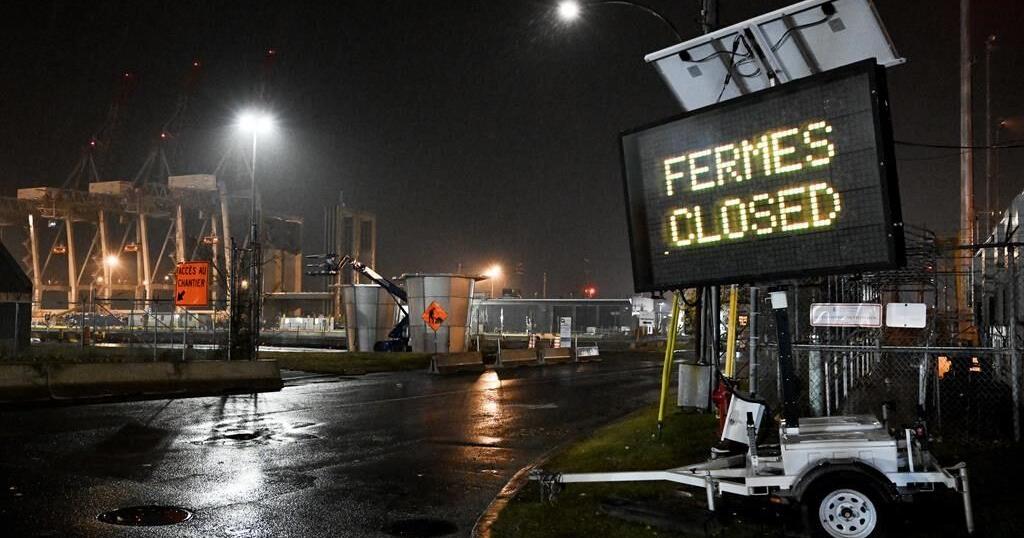 Employers lock out longshore workers in Montreal after contract offer ...