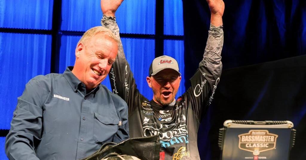 Canadian Jeff Gustafson takes lead over first day of Bassmaster Classic ...