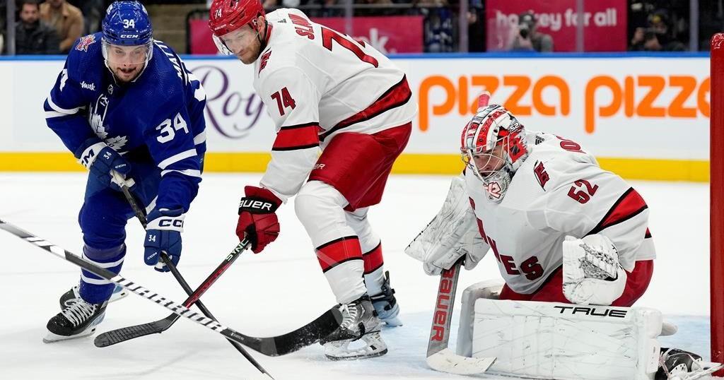 Visiting Hurricanes hold off struggling Leafs 3-2 for third consecutive ...