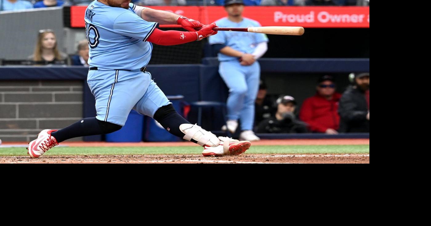 Barger's three-run blast keys big eighth as Jays complete sweep of A's ...