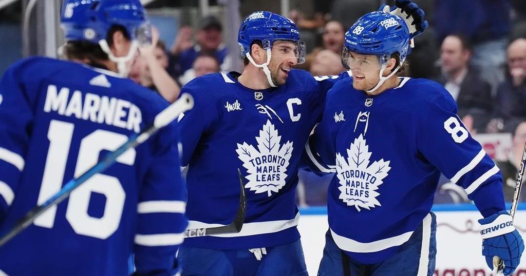 Maple Leafs score twice in 20 seconds in the third period, down Stars 5 ...