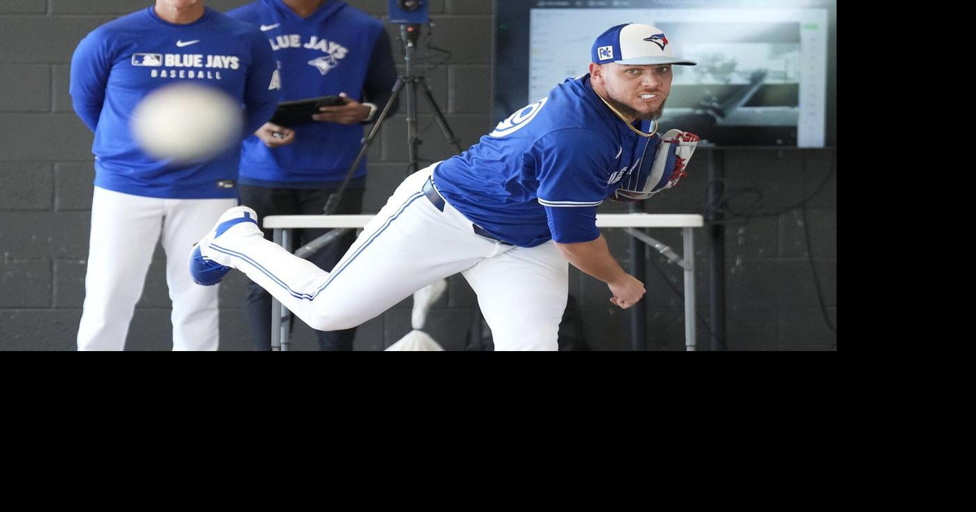 Blue Jays score six runs in ninth inning, hang on for 8-7 win over Red ...