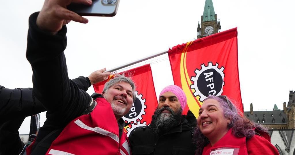 Federal public-service strike lands in middle of political battle for ...