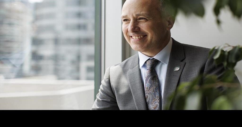 Simons to add two Toronto stores, but CEO says it's still playing the ...