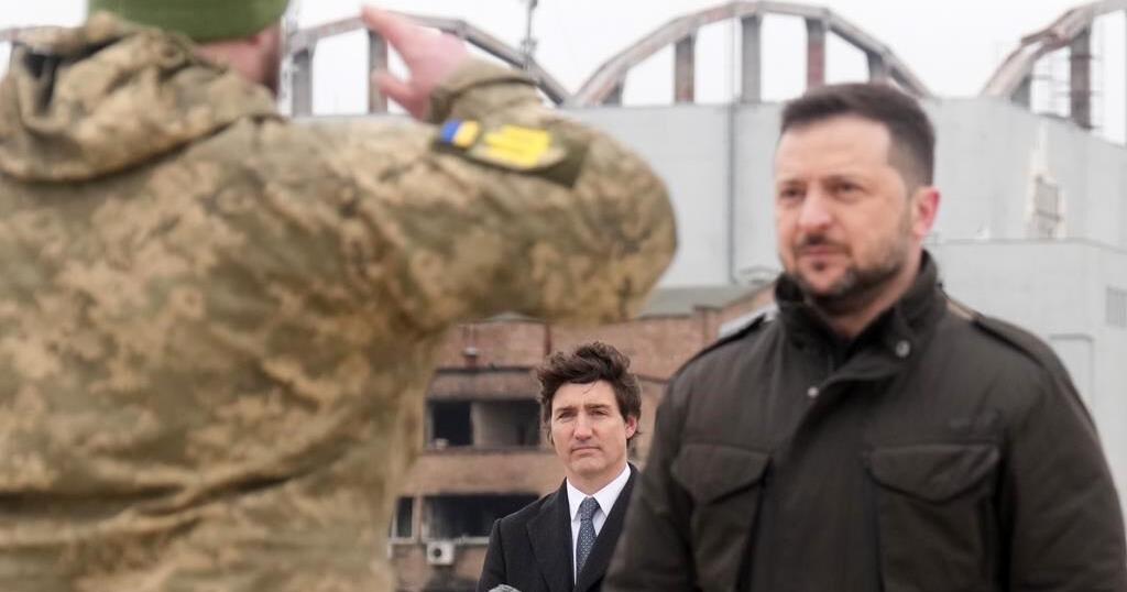 Trudeau signs support pact, attacks 'weakling' Putin in unannounced ...