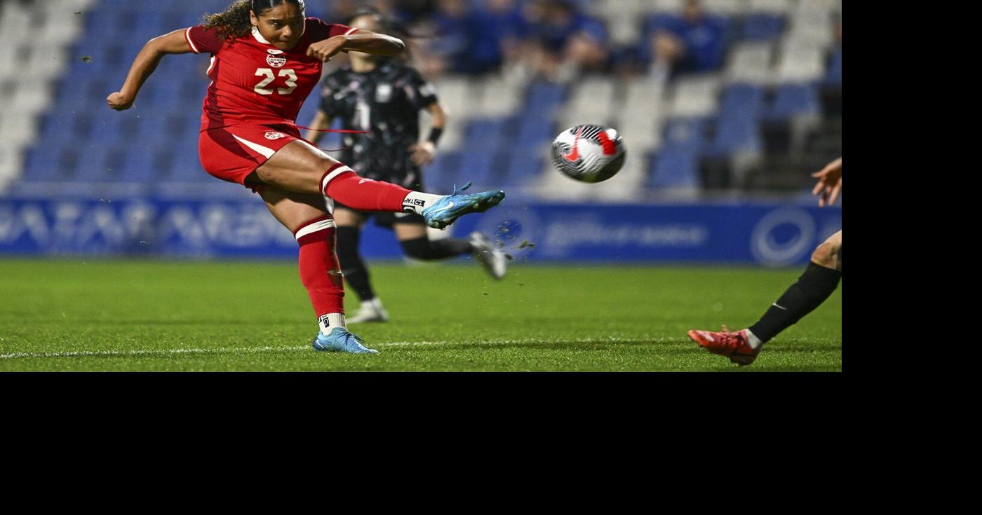 Canada's Olivia Smith signed by Arsenal for world record women's soccer ...