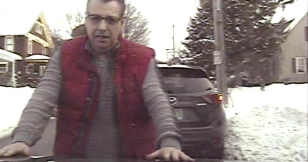 He flipped off a trooper and got charged. Now Vermont is on the hook ...