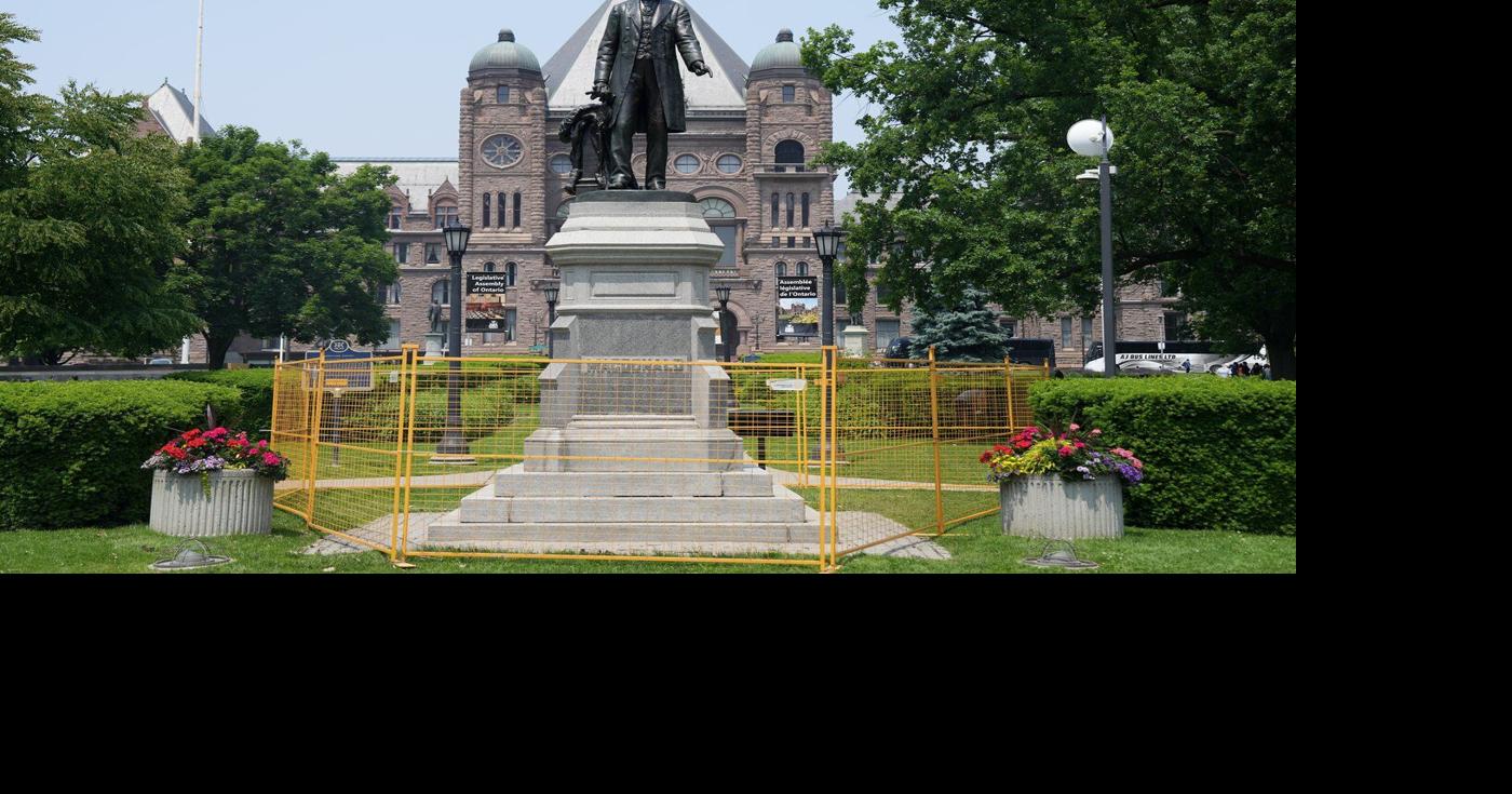 Sir John A. Macdonald statue back in view at Queen's Park after five ...
