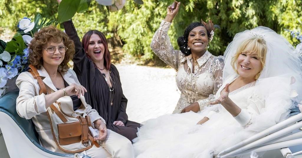 Bette Midler, Susan Sarandon and Sheryl Lee Ralph of 'The Fabulous Four ...