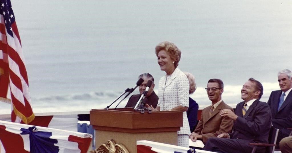 Berlin Wall relic gets a 'second life' on US-Mexico border as Biden ...