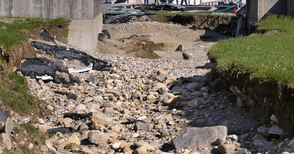 Rising flood risks threaten many water and sewage treatment plants ...