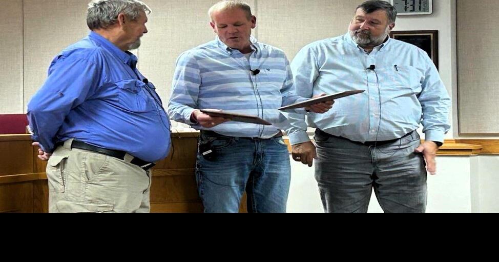 Hill, McCraw honored for service to county | News | thecarrollnews.com