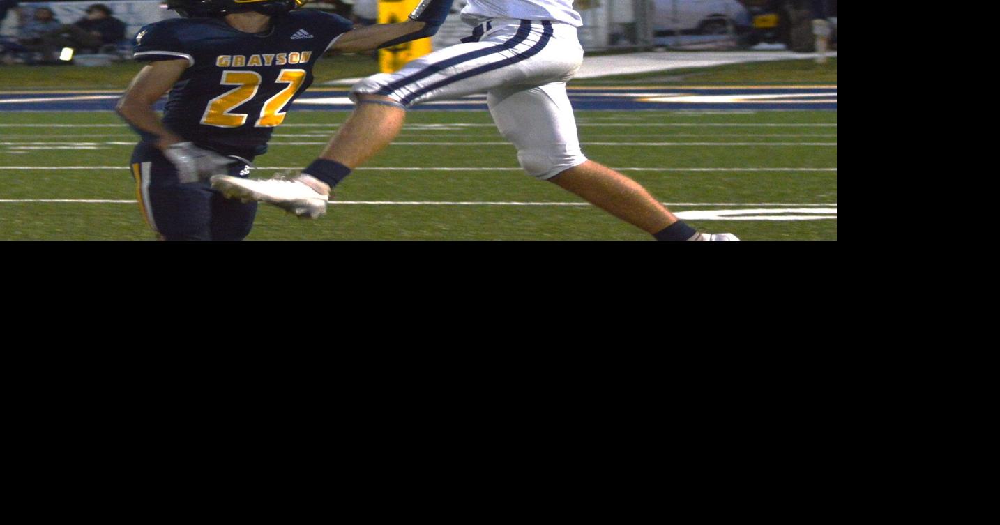 Cavs place six on all-district football team | Sports | thecarrollnews.com