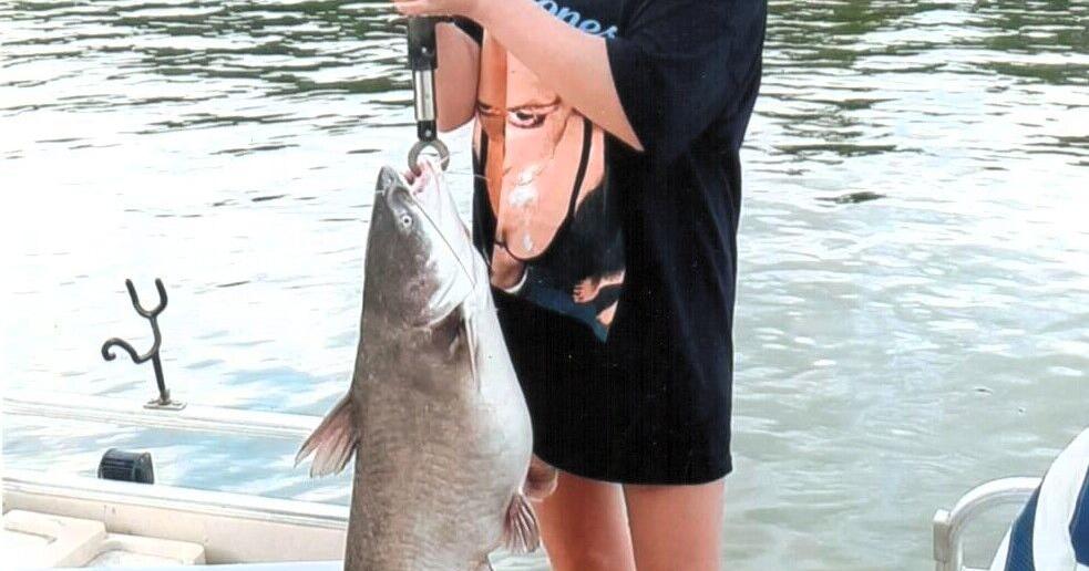 Thomas reels in 20-pound catfish | Sports | thecarrollnews.com