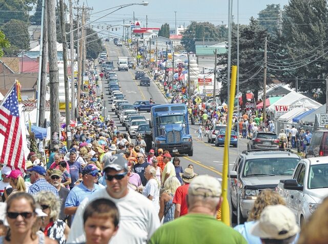 Hillsville’s Flea Market in full swing | Local News | thecarrollnews.com