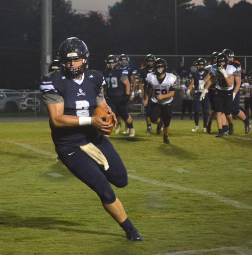 Crockett's third TD lifts Cavs to last-minute victory | American ...