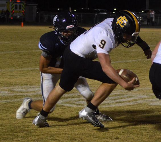 Floyd ruins Carroll's Homecoming 31-6 | Game | thecarrollnews.com