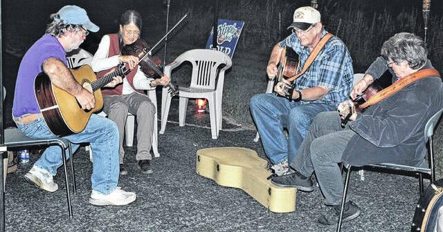 Fiddlin’ documentary gets warm reception | Local News | thecarrollnews.com