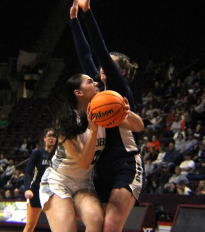 Falcons outlast Carroll for region title | Sports | thecarrollnews.com