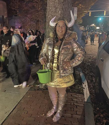Halloween Fun: Kids, adults flood Main Street | News | thechronicle.com