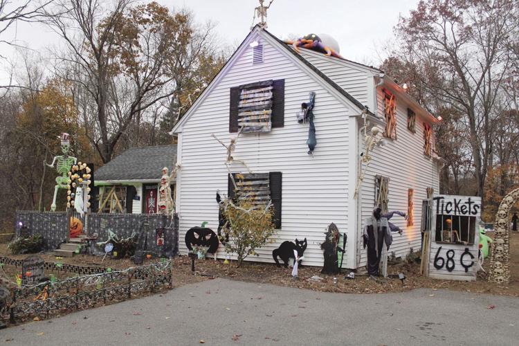 Haunting on Route 6: Columbia family’s Halloween spirit | News ...