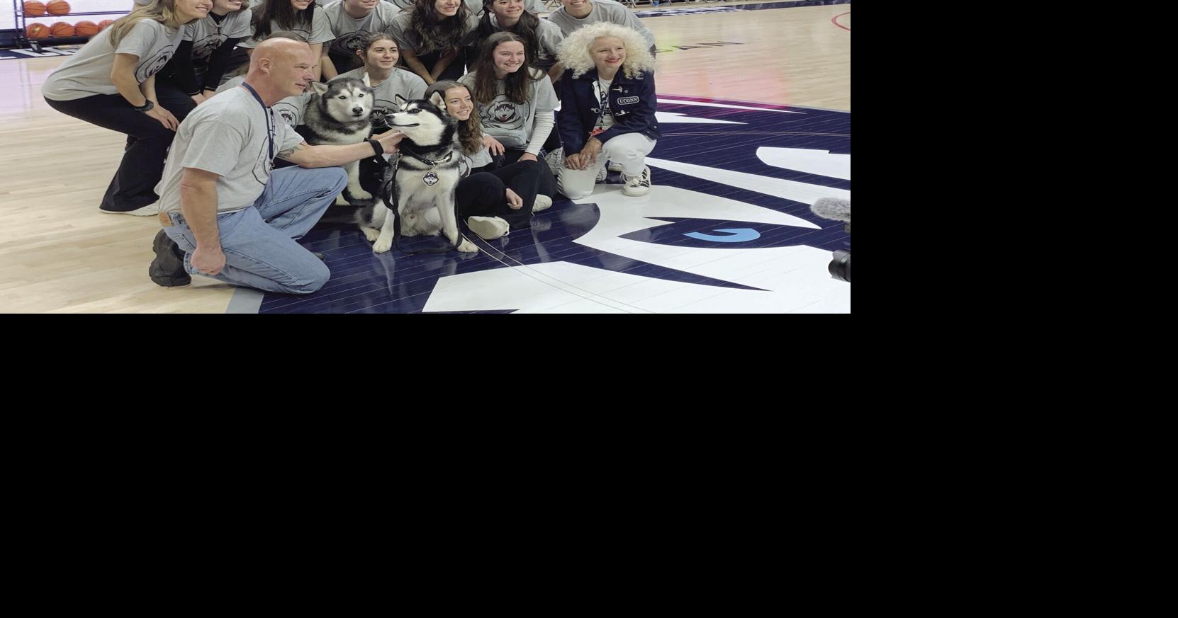 Jonathan Crowned: UConn makes 15th Husky official | News | thechronicle.com