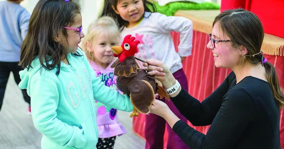 The Little Red Hen puppet show set to take stage at Ballard | News ...