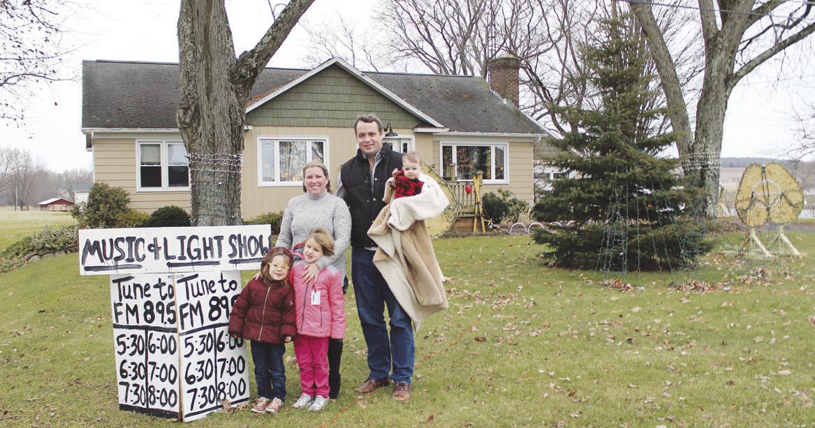 Motorists invited to tune into holiday light, music show | News ...