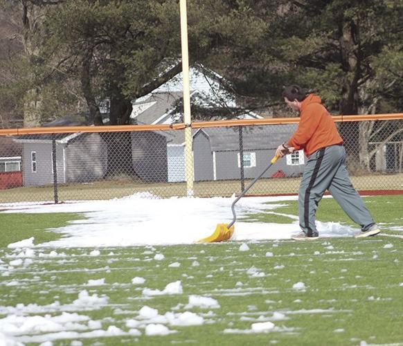 Softballers take the field | Sports | thecorryjournal.com