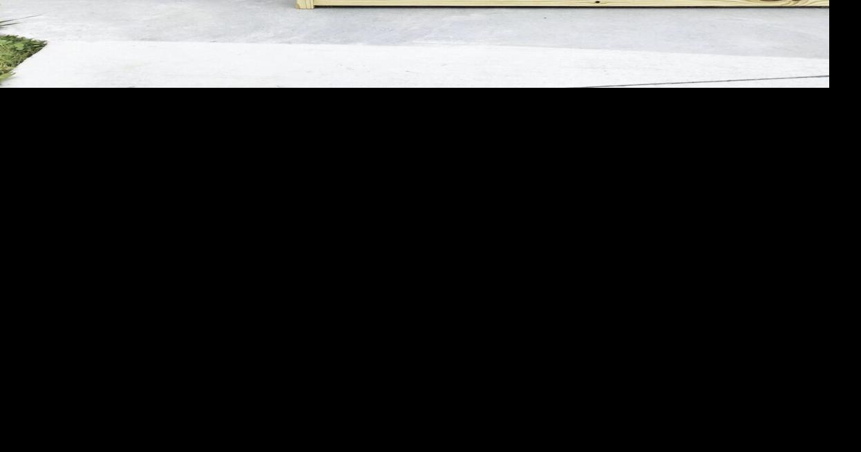 New oversized chair marks historic gateway to Union City’s downtown ...