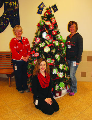 Local florists choose tree decorating contest winners | News ...