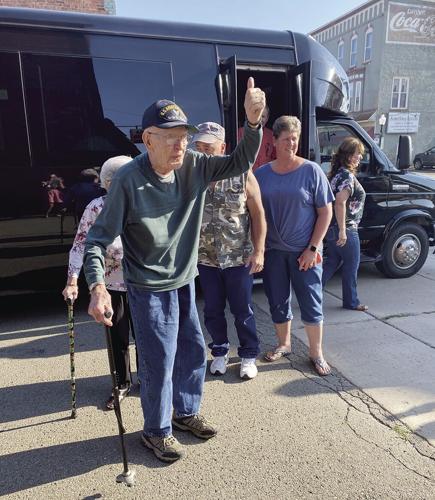 WWII veteran’s banner viewing takes center stage moment | News ...