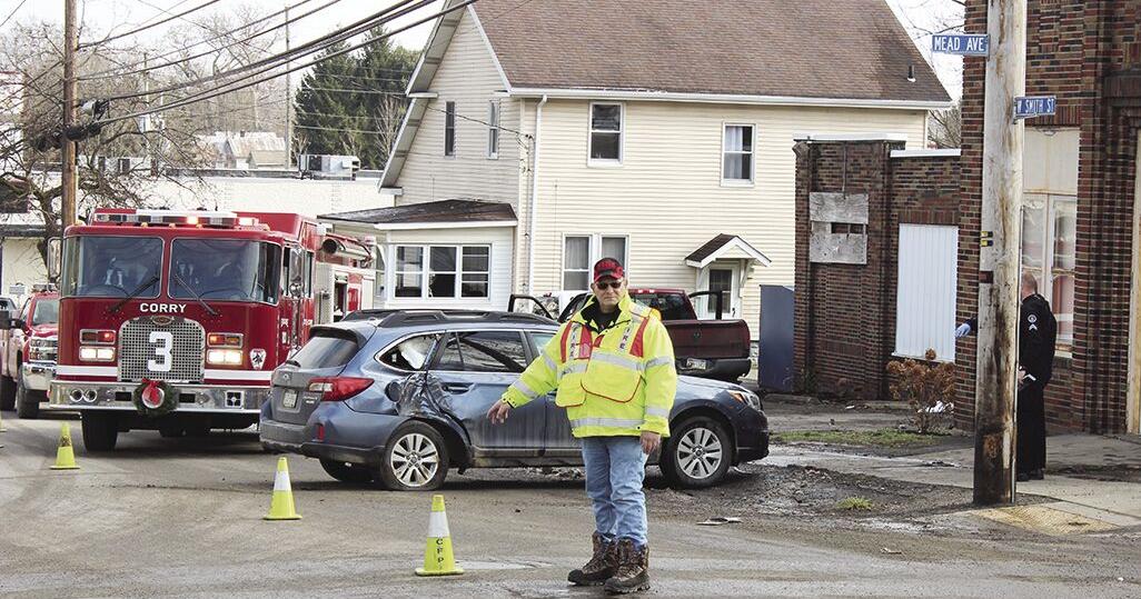 Three-vehicle car crash | News | thecorryjournal.com