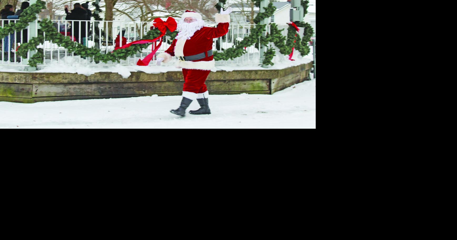 Santa ushers in the Christmas season | News | thecorryjournal.com