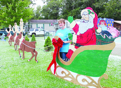Festival of lights drive-through part of Christmas in July celebration ...