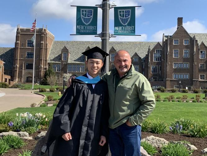 Chinese college student graduates, returns home after 8 memorable years ...