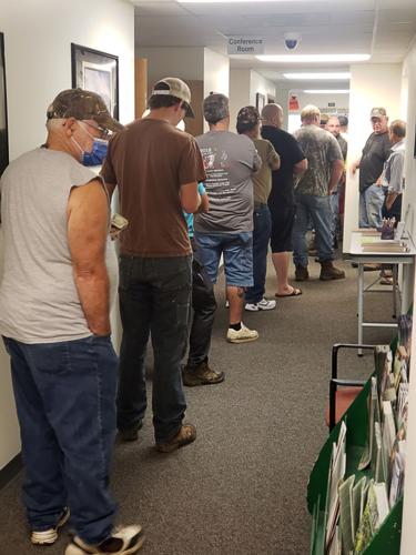 Jefferson Co. has long lines for over-the-counter antlerless deer ...