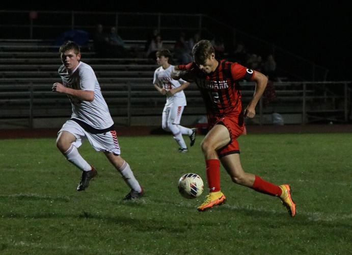 Clouse gets his milestone; Bulldogs top Wolves, Chucks | Sports ...