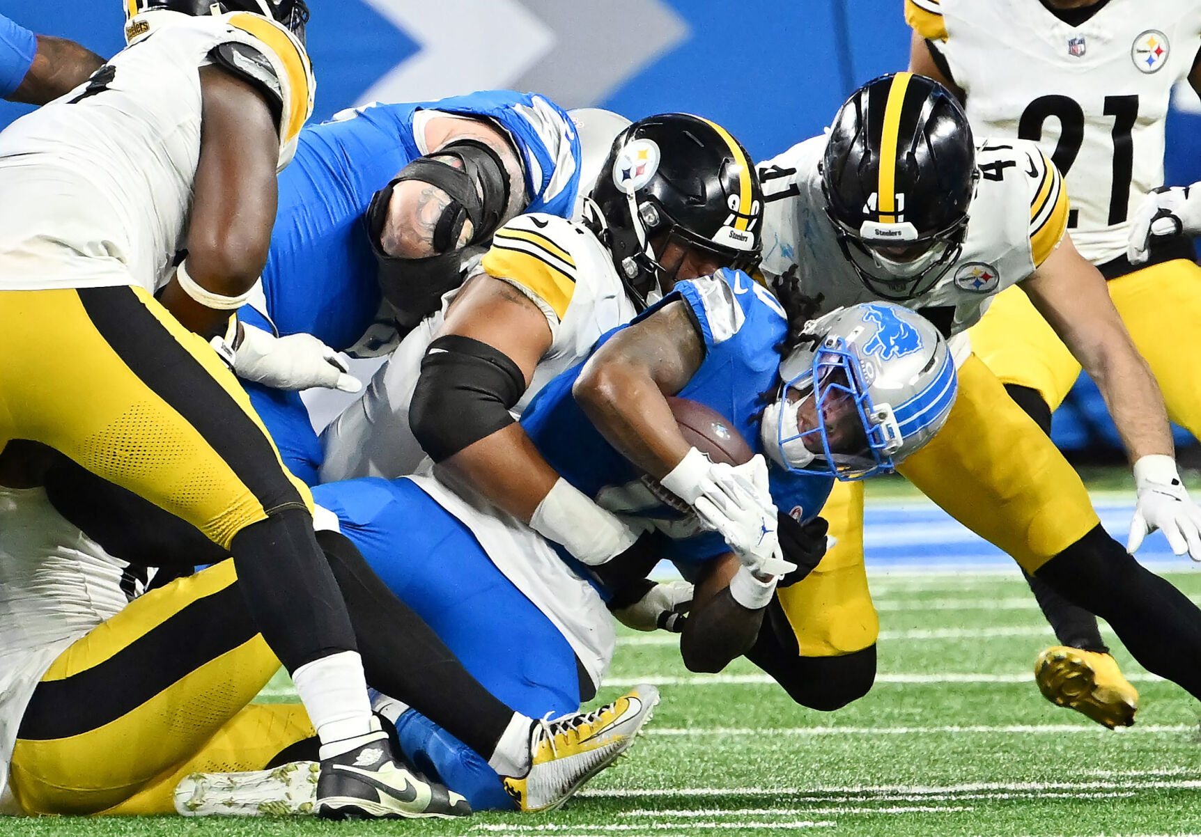 SPORTS-LIONS-FAN-INVOLVED-DK-METCALF-7-DTN.jpg | | thecourierexpress.com