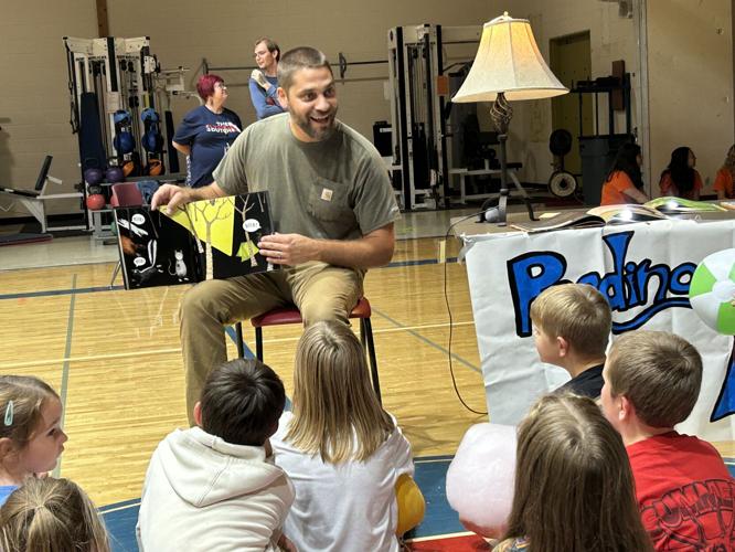 Reading Under the Lights draws crowd at St. Marys gymnasium | News ...