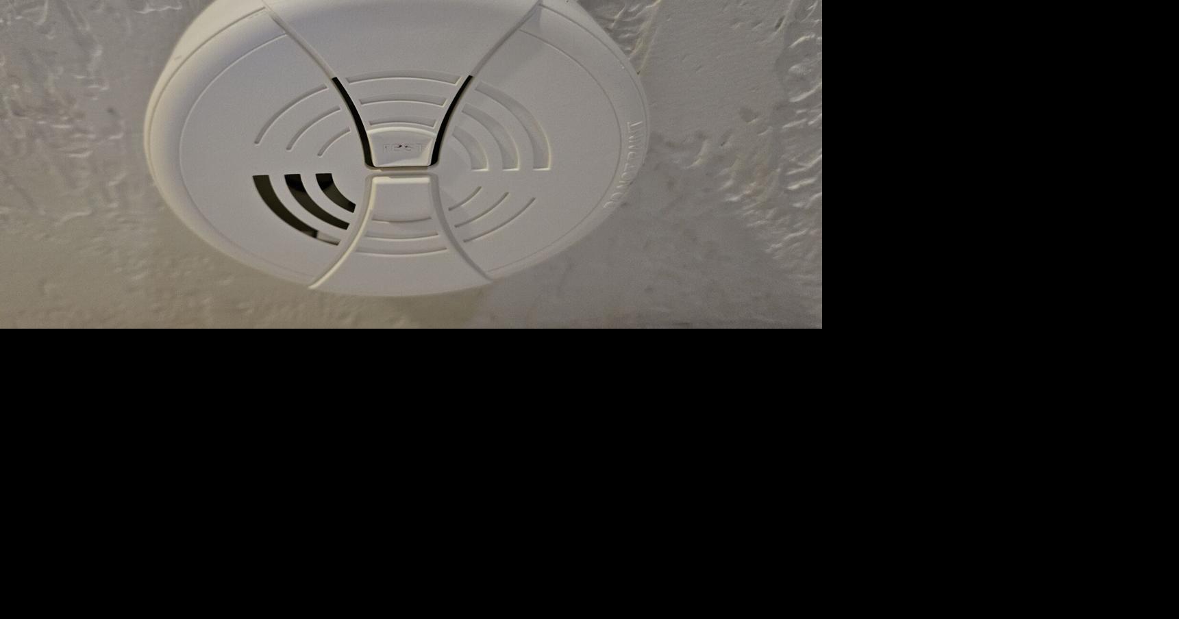 Fire commissioner: Change smoke alarm batteries when changing clocks ...