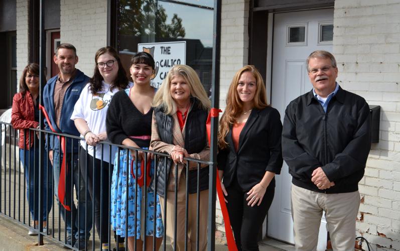 Calico Cafe ribbon cutting | News | thecourierexpress.com