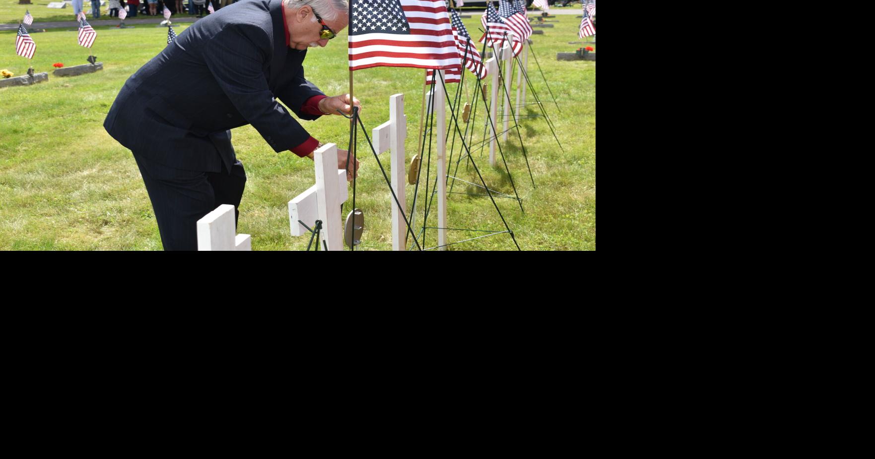 Memorial Day service pays tribute to the fallen at Morningside Cemetery ...