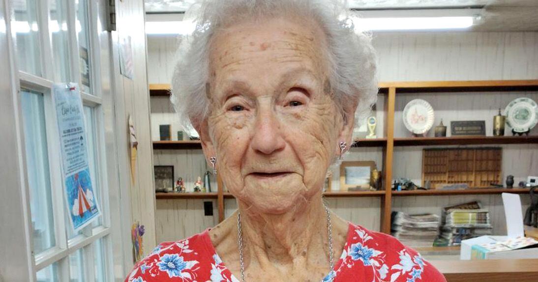 Distant woman wins Zoo tickets from L-V | News | thecourierexpress.com