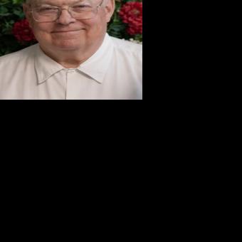 RD Houser | Obituaries | thecr.com