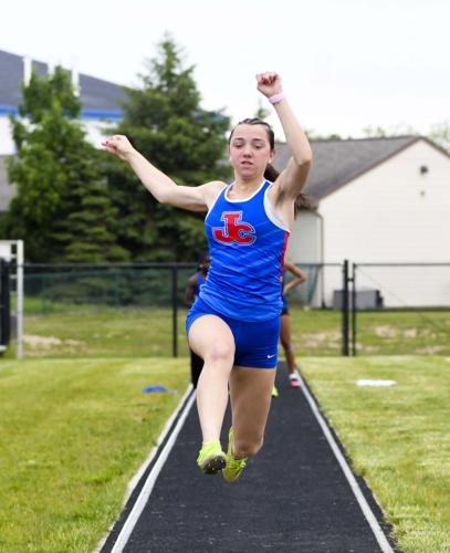 Jay County’s Mya Kunkler narrowly misses state in pole vault | Sports ...